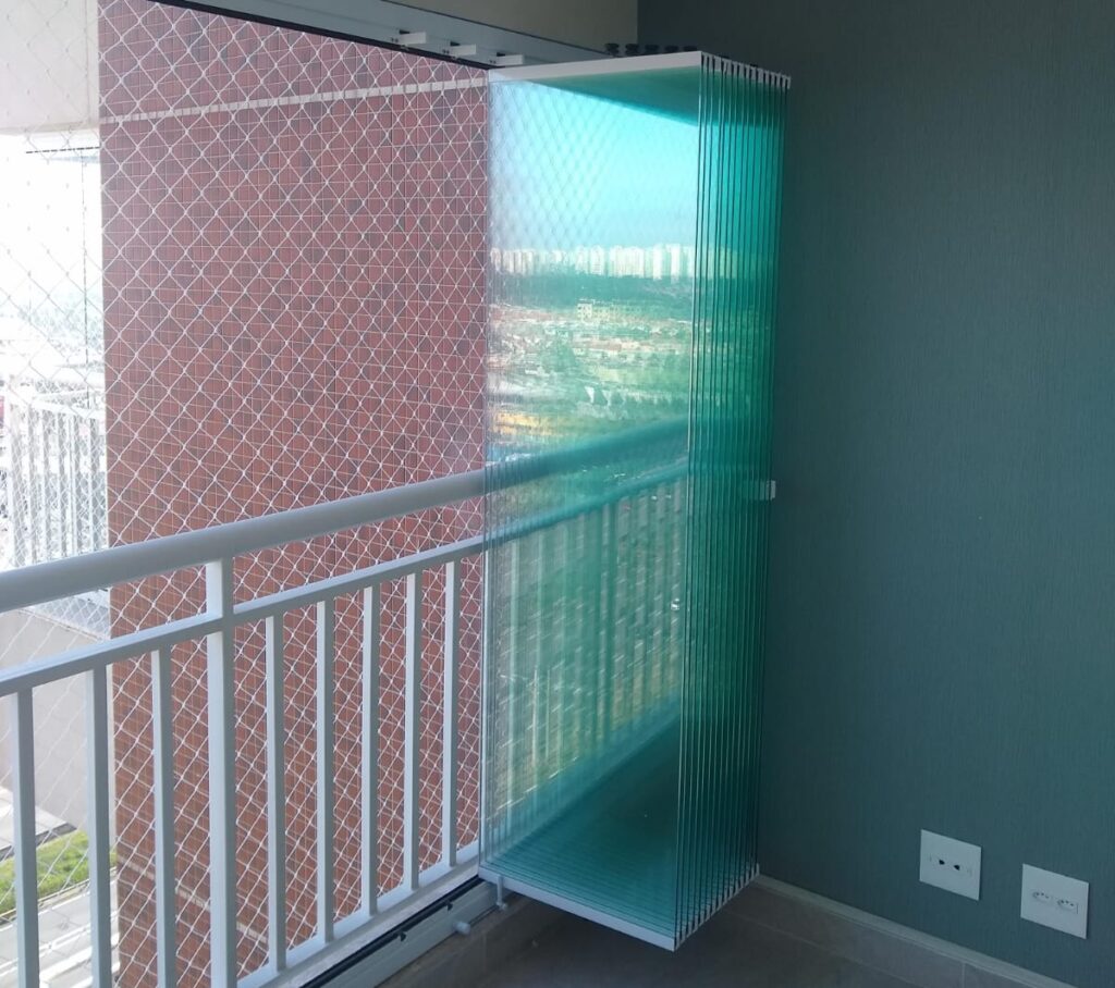 4 dicas para a manutenção e limpeza de sua sacada de vidro - Fabrique Glass